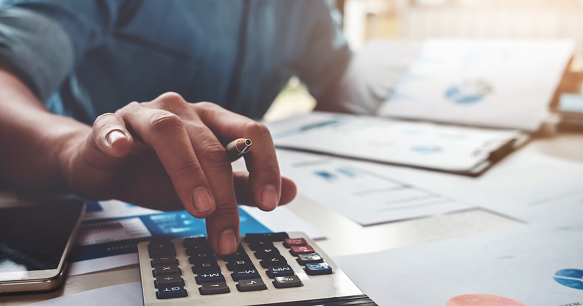 Handelskalkulation: So ermitteln Sie Ihre Produktkosten