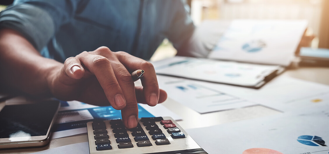 Handelskalkulation: So ermitteln Sie Ihre Produktkosten