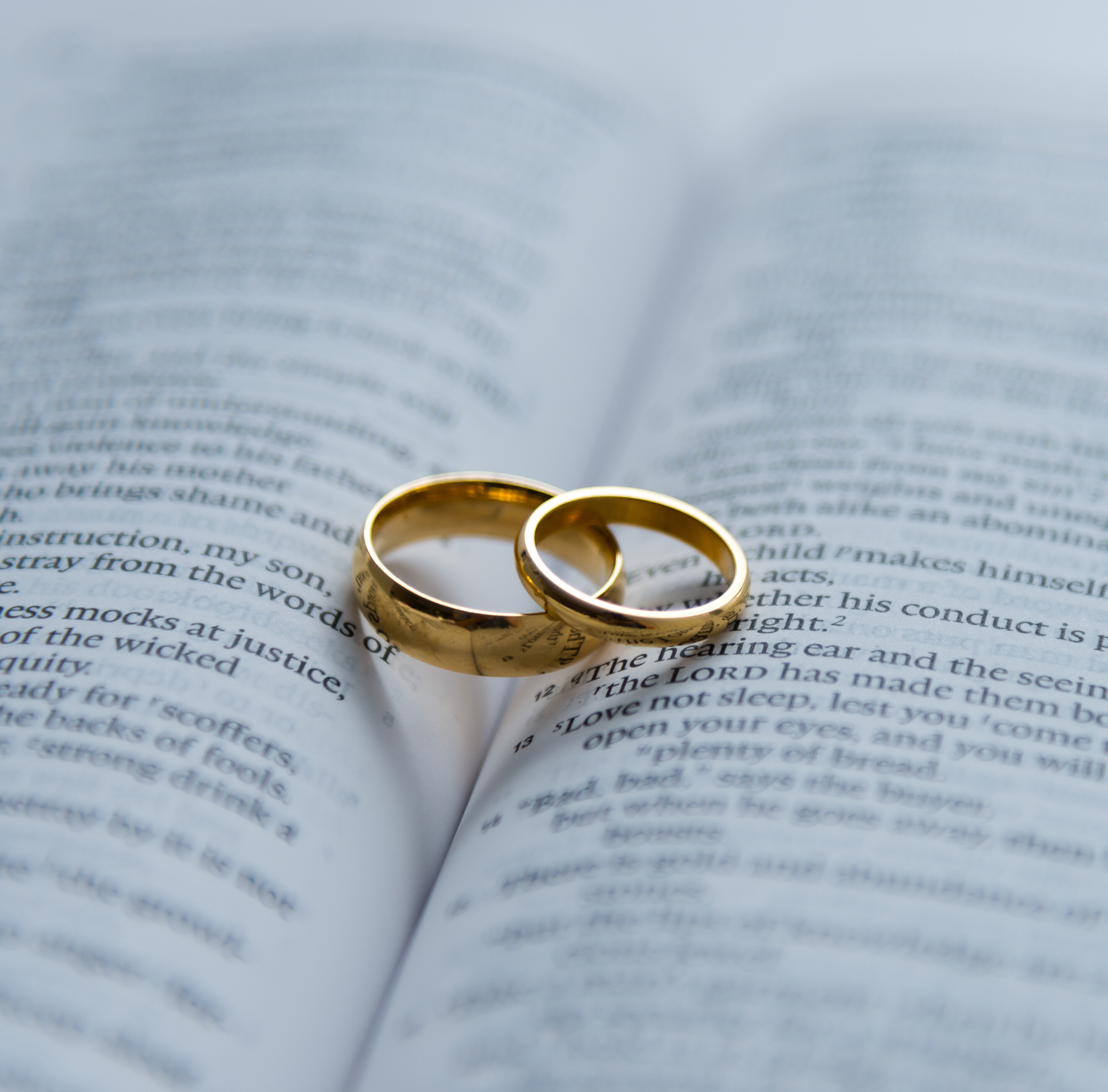 Eherecht: Verpflichtungen der Ehegatten bei Verträgen mit Dritten